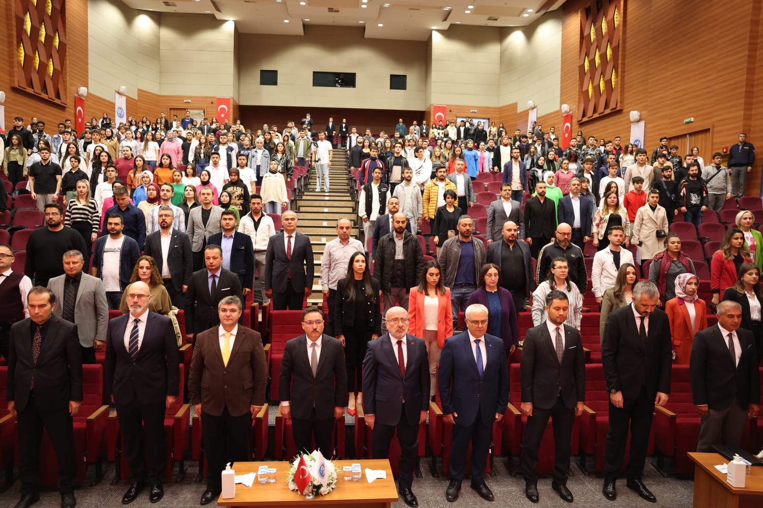 1. ULUSLARARASI İNSAN KAYNAKLARI YÖNETİMİ KONGRESİ ve İKGEÇ 4 İNSAN KA