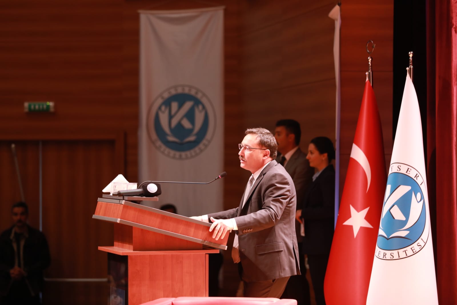 1. ULUSLARARASI İNSAN KAYNAKLARI YÖNETİMİ KONGRESİ ve İKGEÇ 4 İNSAN KA